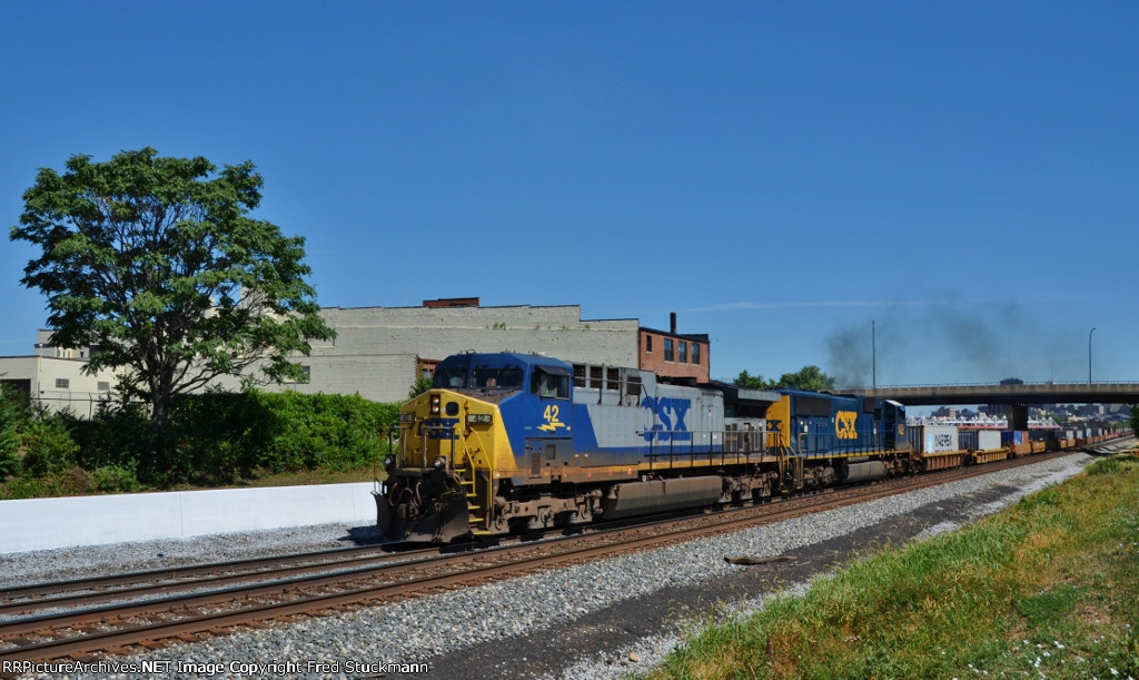 CSX 42 looks good in the morning light.